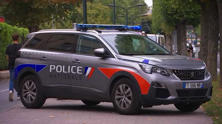 Vidéos : Caen. Une enseignante du lycée Malherbe poignardée par un ... Vidéos : Caen. Une enseignante du lycée Malherbe poignardée par un ...