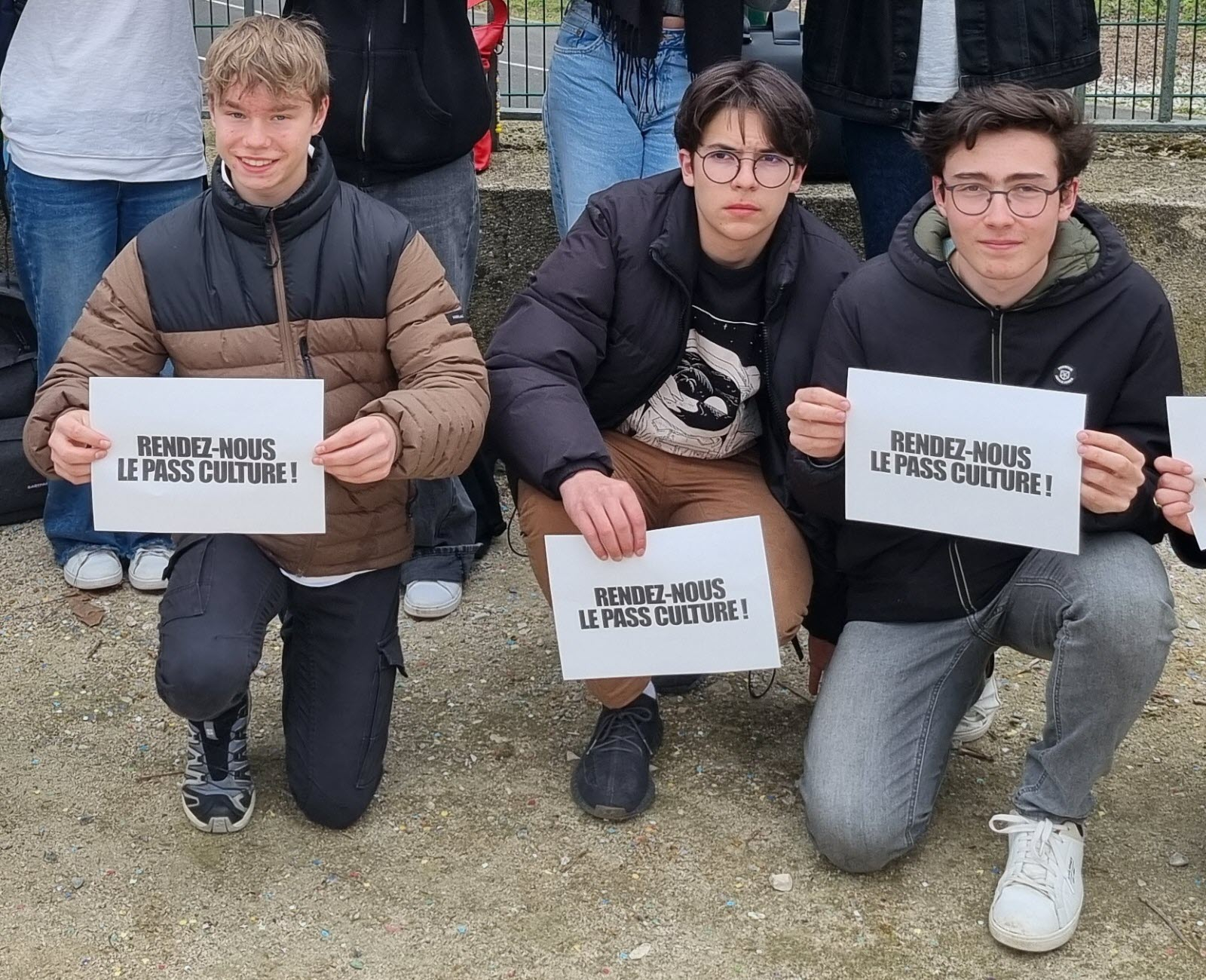 “Rendez-nous le pass culture !” : le cri du cœur des lycéens mobilisés ...