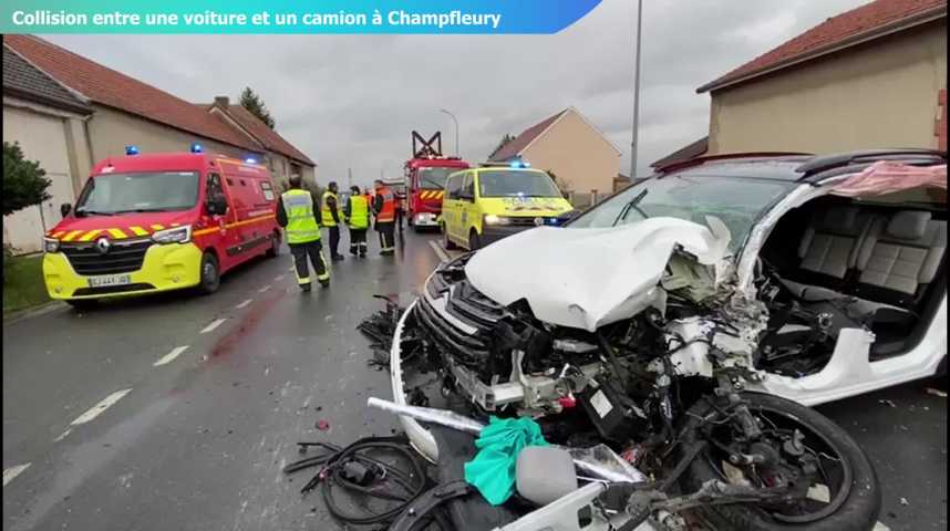 Vidéos : Collision entre une voiture et un camion dans la traversée de Champfleury - L'union