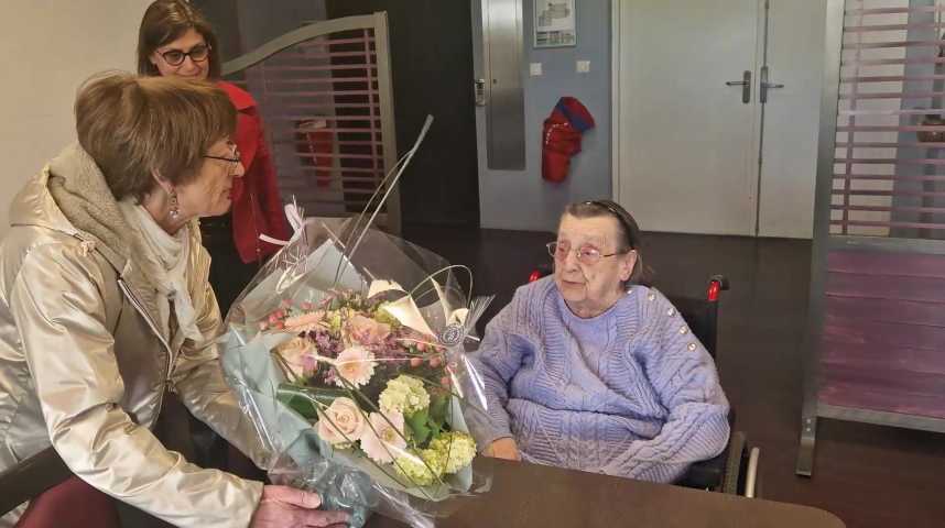 Vidéos : Caix : les 100 ans d'Arlette Massoulle, résistante-internée en ...