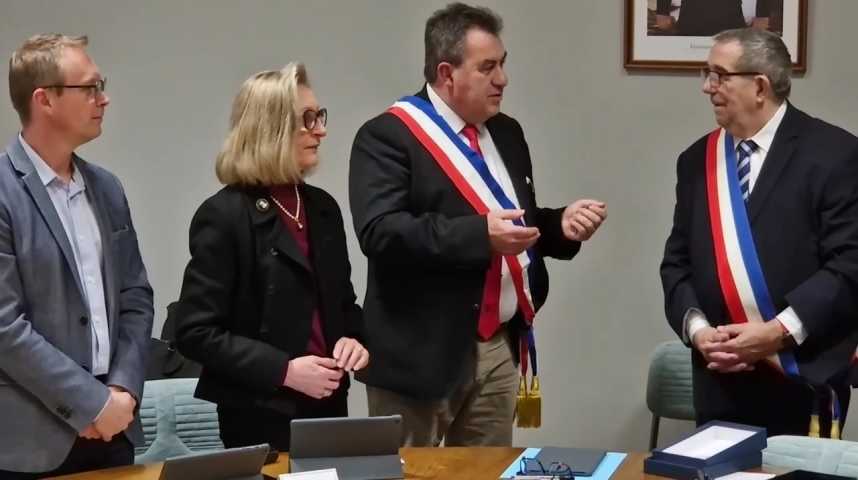 Vidéos : Frédéric Douchet succède à Jacques Larcher à la mairie de ...