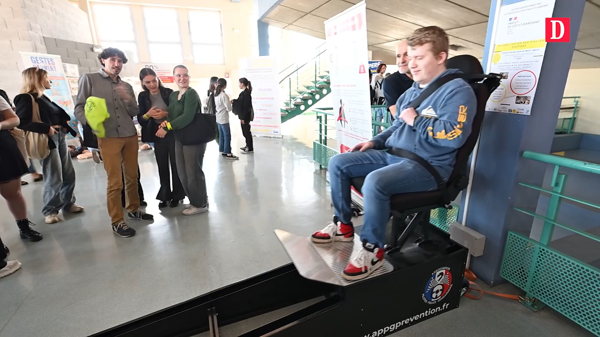 Un scooter et une voiture se percutent, un homme de 45 ans grièvement ...