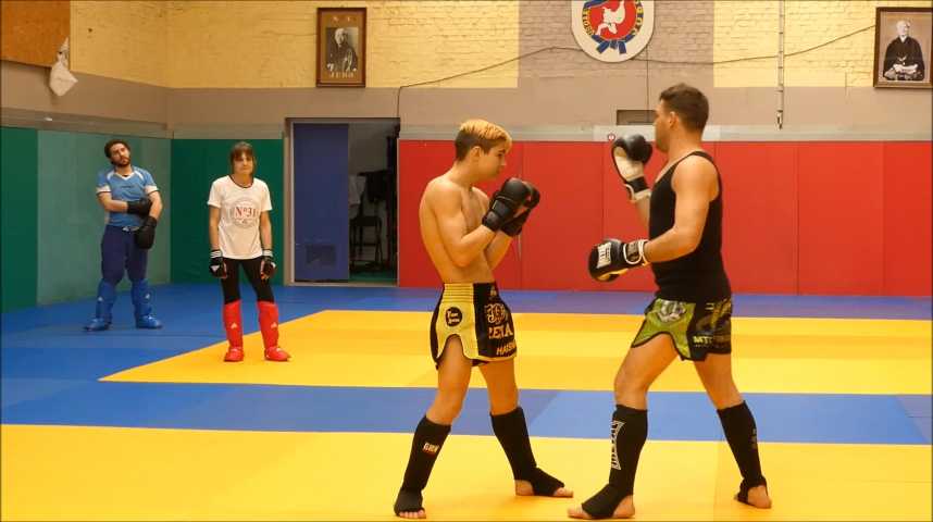 Vidéos : Une section MMA à Albert - Paris-Normandie