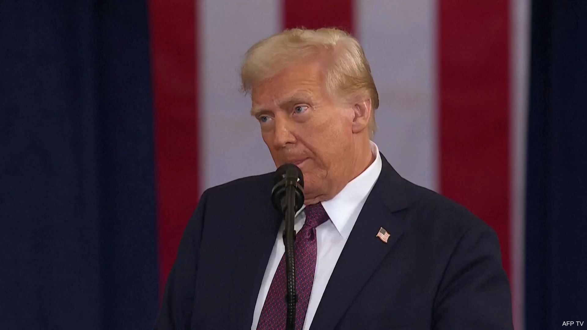 Donald Trump : Donald Trump :