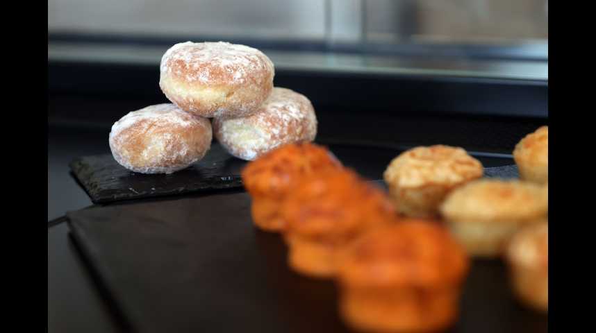Tincques : le succès fou des mini-beignets de Mademoiselle Desserts ...