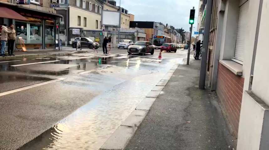 Vidéos : À Rouen, une canalisation de la rue d’Elbeuf cède et entraîne ...
