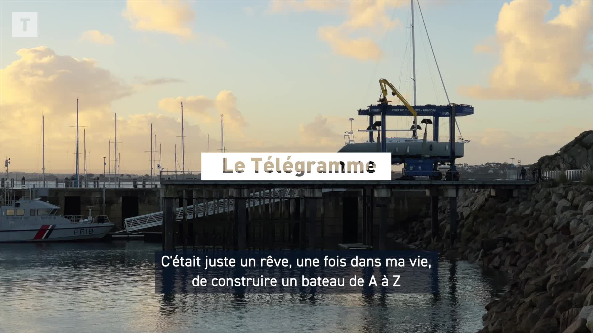 Dans le Finistère, il construit lui-même son bateau pour faire le tour ...