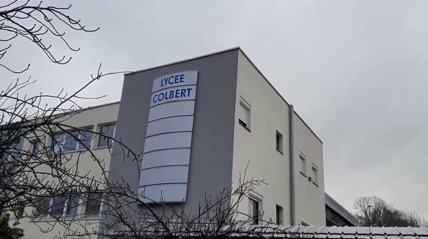 Vidéos : Au Petit-Quevilly, des enseignants du lycée Colbert en grève pour dénoncer un "mal-être ...