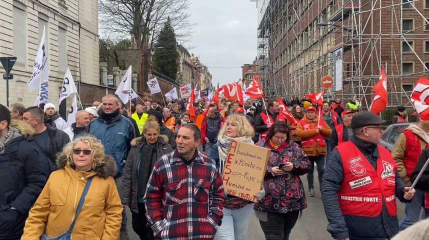 Arras: au cœur du cortège de la manifestation du 31 janvier contre les ... Arras: au cœur du cortège de la manifestation du 31 janvier contre les ...