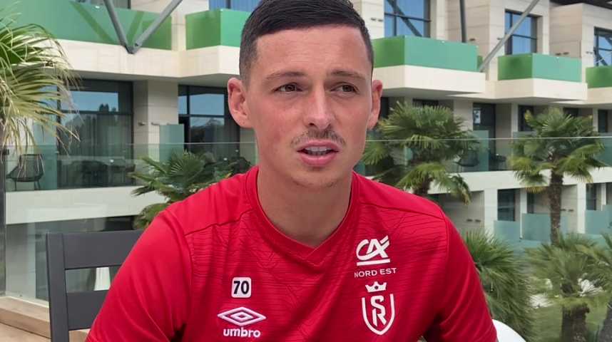 Vidéos : Alexis Flips présente le vestiaire du Stade de Reims - L'union