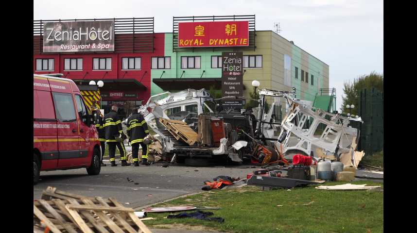 Un utilitaire explose sur la zone commerciale de Proville - La Voix du ...