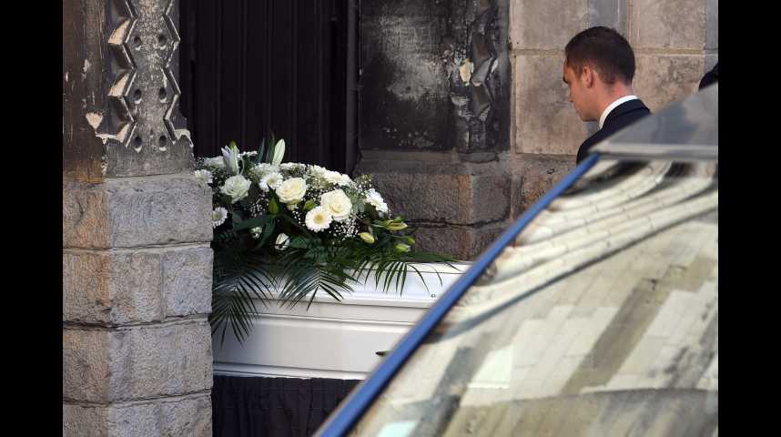 Obsèques de Lola : un adieu digne et émouvant à Lillers - La Voix du ...