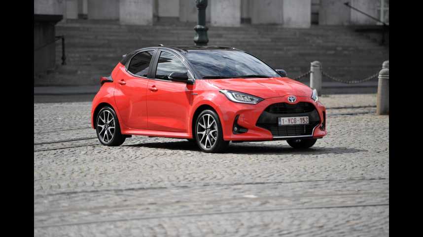 Le test de la nouvelle Toyota Yaris 4 dans Bruxelles et ses environs ...