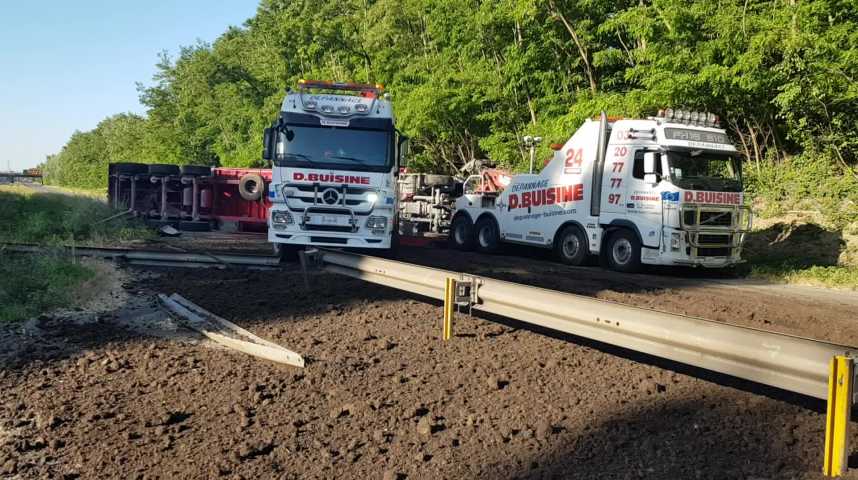 Accident sur l'A22, l'autoroute coupée à la circulation - La Voix du ...