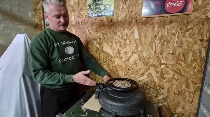 Vidéos : Près de Dieppe, Benoît Duchêne crée des tee-shirts pour le ...