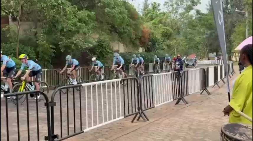 ️ Mondiaux au Rwanda : Remco et les Belges repèrent le parcours ...
