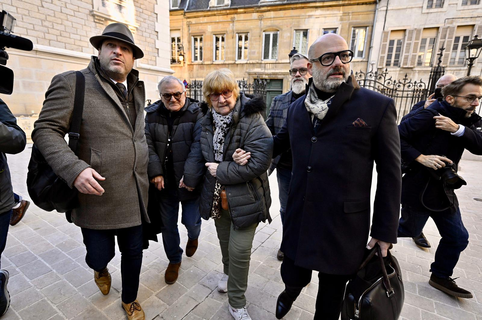 Affaire Grégory : Jacqueline Jacob est arrivée à la cour d'appel de Dijon