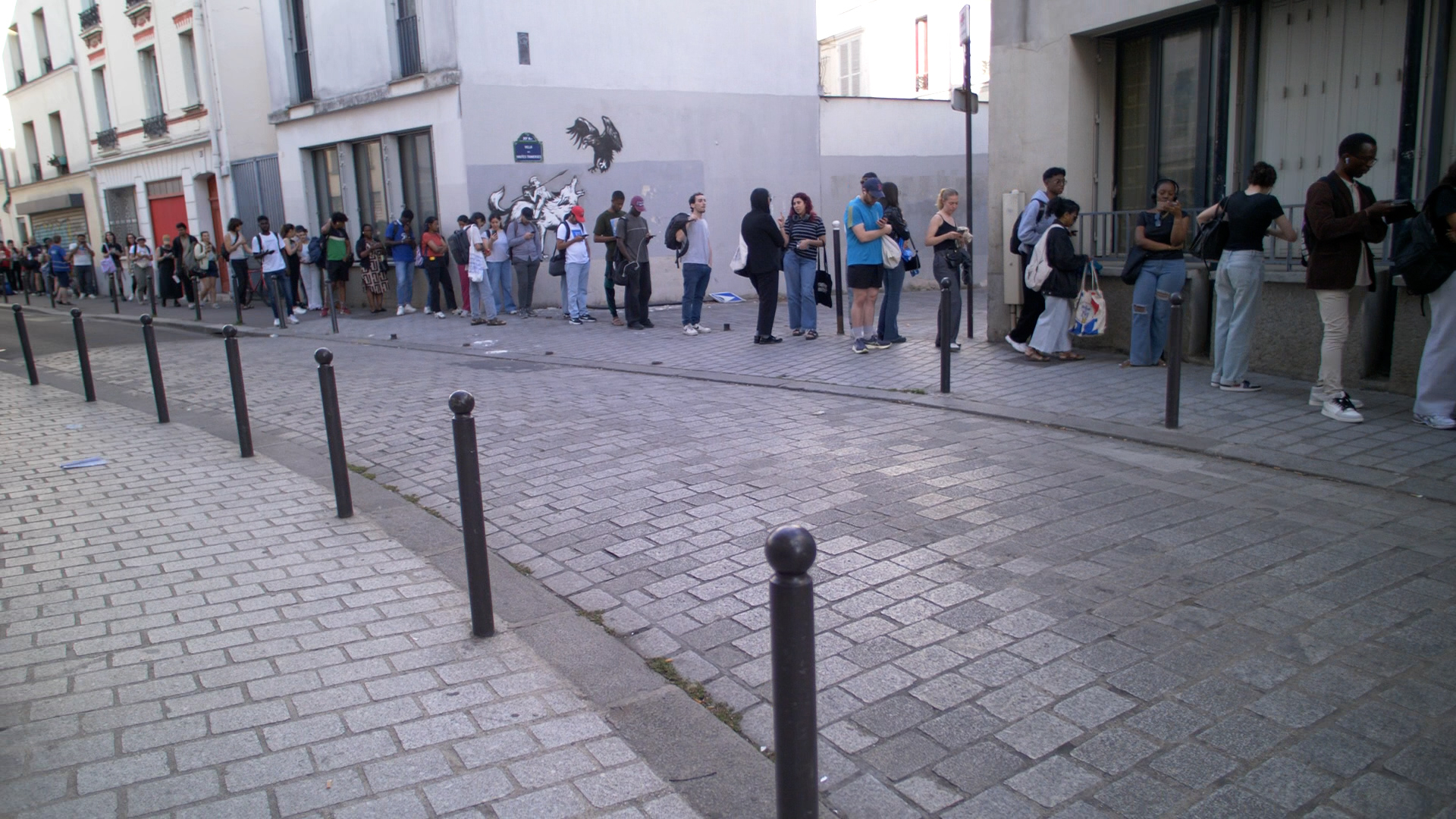La file d’attente interminable d’étudiants pour l’aide alimentaire