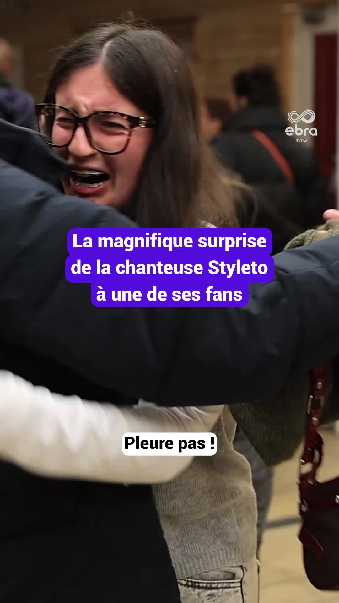 "Ne pleure pas!": l'incroyable surprise de la chanteuse Styleto à une fan