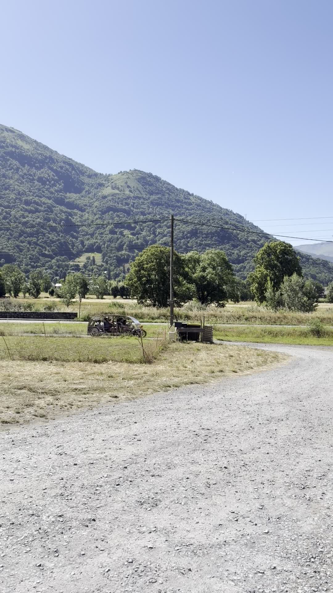 Dans les Hautes-Pyrénées, un "vélo-raft" solaire révolutionne le ...